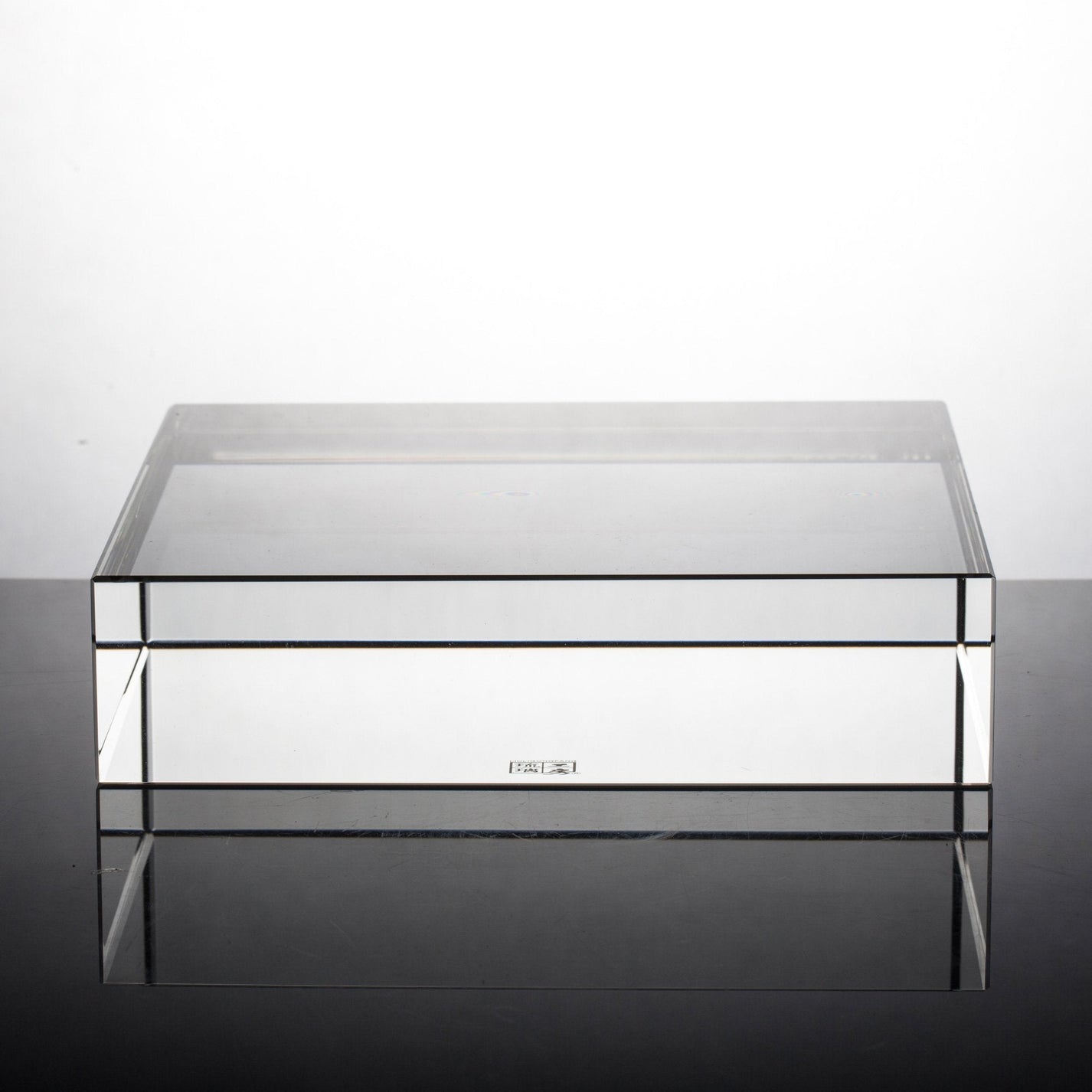 Acrylic Display Base with Logo Engraving (varies sizes) – LIULI Crystal Art
